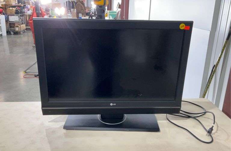 LG 37in tv, model 37LC50CB, works, no remote, seller code L4 - Hash ...