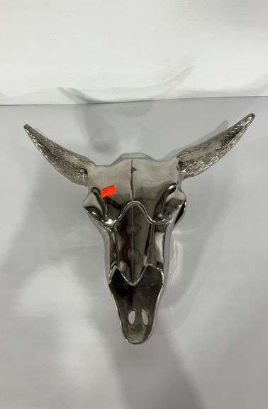 Silver tone metal cattle skull, 19in, seller code V5 - Hash Auctions