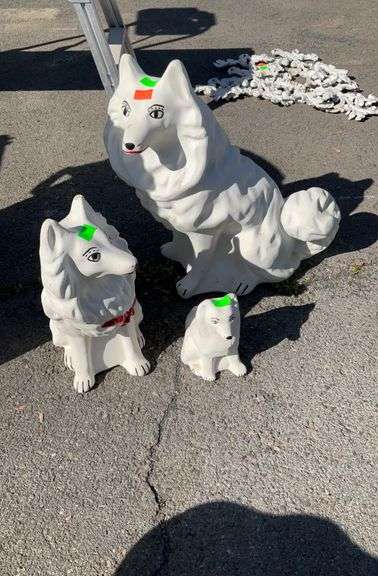 3pc decorative dogs - Hash Auctions
