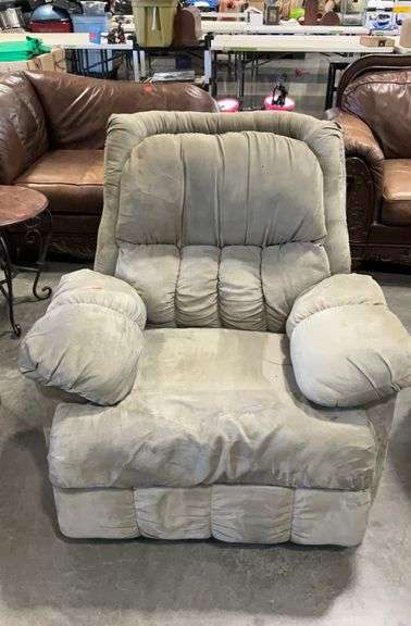 Recliner rocking chair, microfiber suede, - Hash Auctions