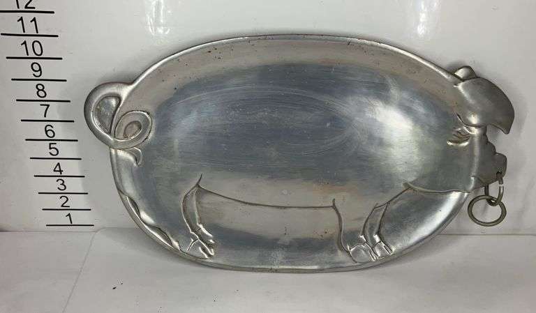 Cast Craft pig platter - Hash Auctions