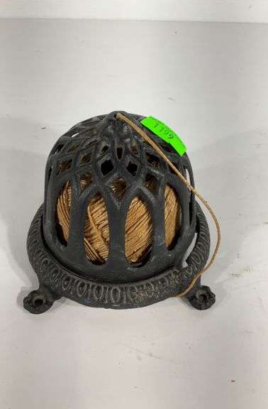 Cast iron string holder - Hash Auctions