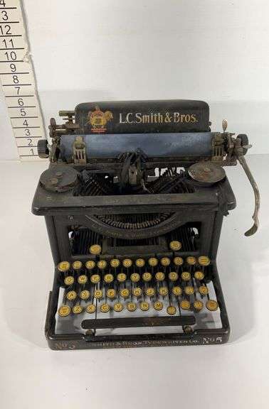 L.C. Smith & Bros. Typewriter - Hash Auctions