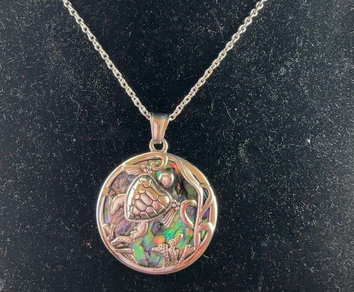 Abalone shell turtle pendant with 20in stainless chain - Hash Auctions