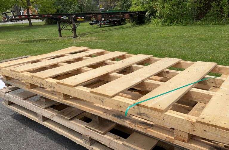 Huge wood Pallet, 64x198” long, 2x4”& 1x9”board made - Hash Auctions