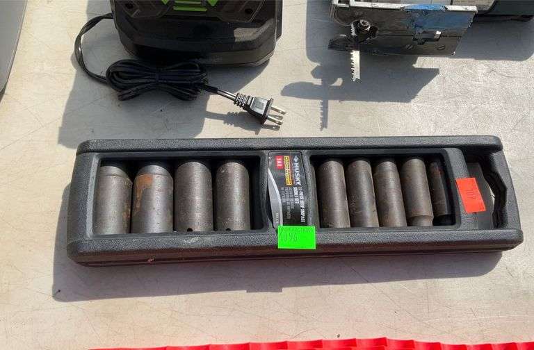 Husky 11 piece deep impact socket set - Hash Auctions