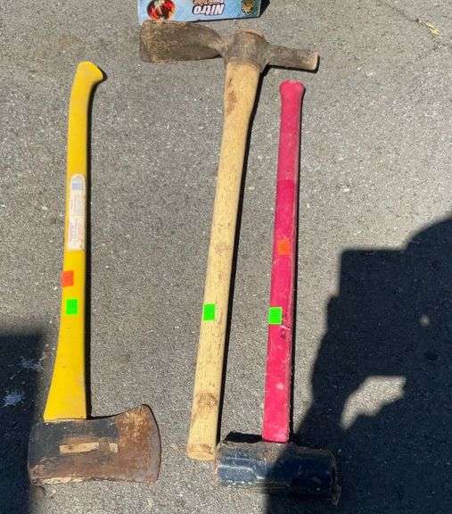 Tools, axe, sledge hammer, and Maddox. - Hash Auctions