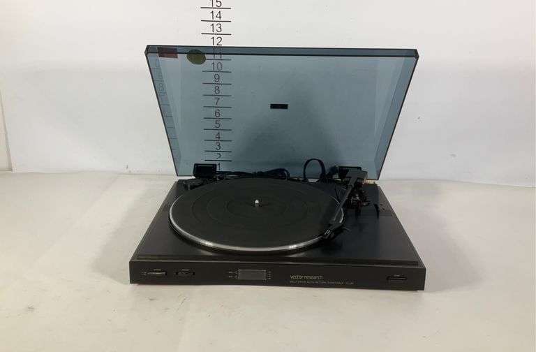 Vector Research belt drive auto return turntable, model VT-155, powers ...