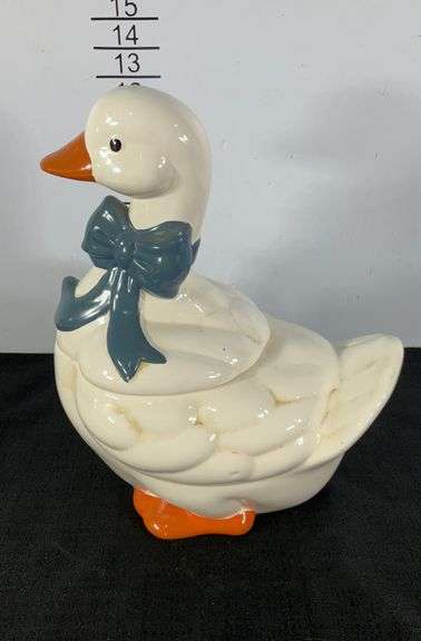 Duck cookie jar - Hash Auctions