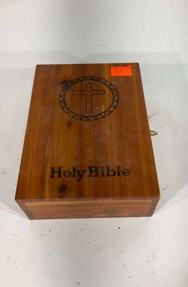 Holy Bible in wooden case - Hash Auctions