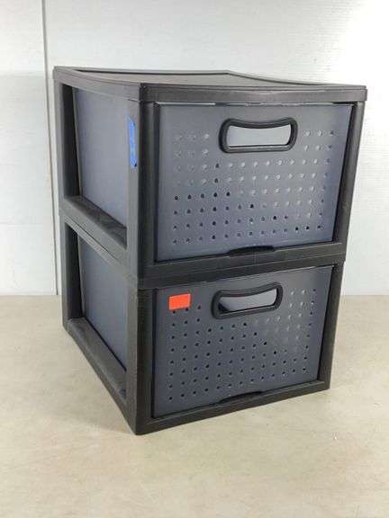 2 Sterilite Stackable Drawers Sc T8 Hash Auctions 8041