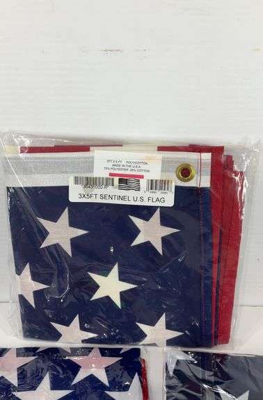 4 American flags, 2 with rivets, different styles - Hash Auctions