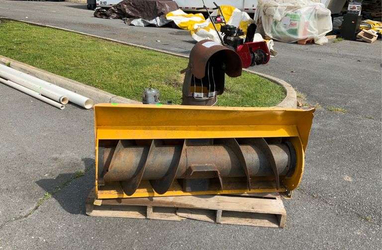 Case IH Snow Blower, PTO driven type for heavy Garden Tractor, model st ...