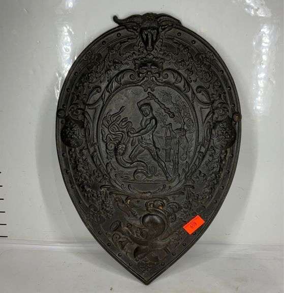 Cast iron wall shield Hercules and the Lernaean Hydra - Hash Auctions