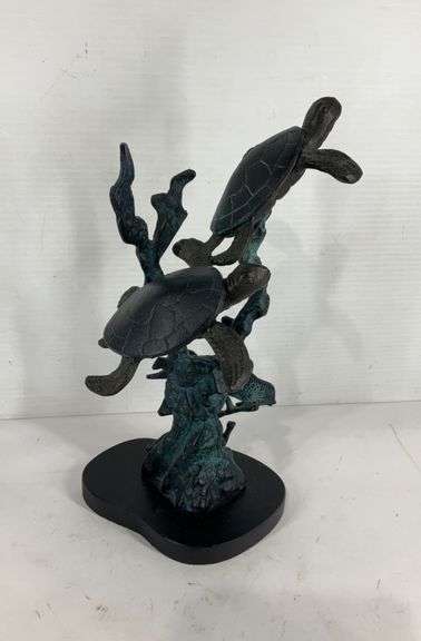 Metal sea turtle statue, 14” tall - Hash Auctions
