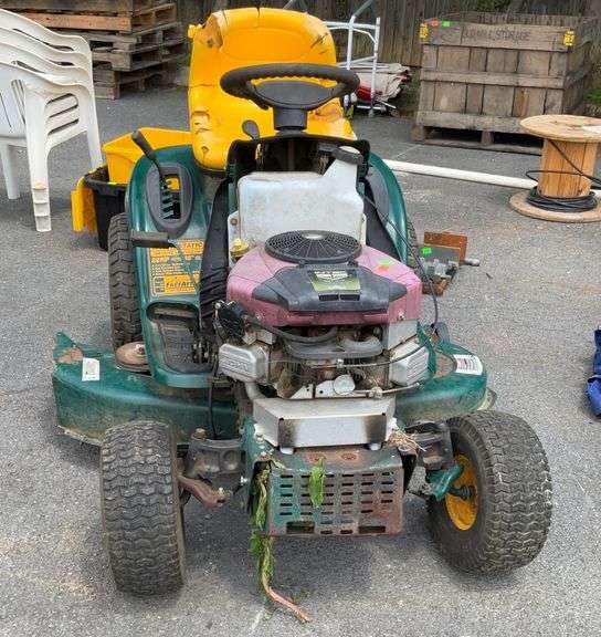 Yard-man riding mower, for parts, non tested by Hash - Hash Auctions