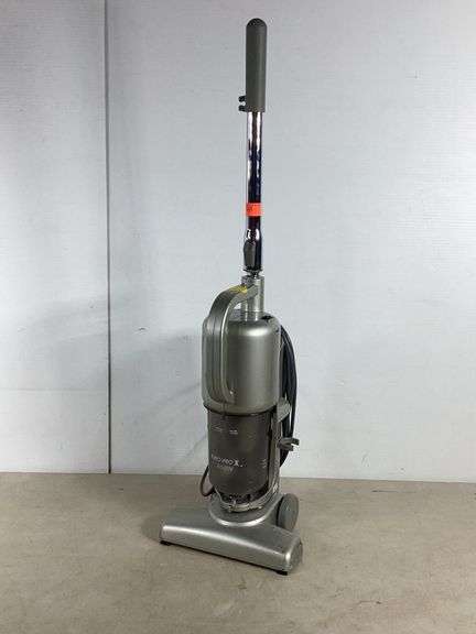 Euro-Pro X 900W Vacuum (works) - Hash Auctions