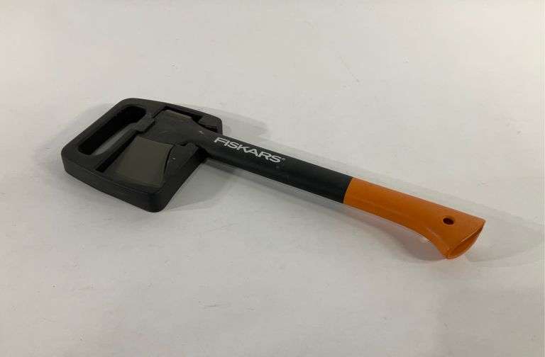 Fiskars axe, 12” handle - Hash Auctions