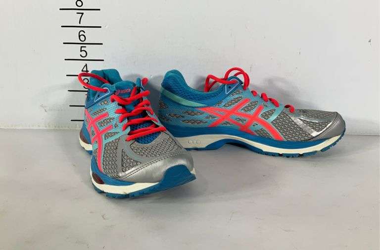 ASICS size 8 shoes - Hash Auctions