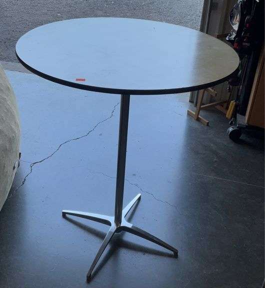 Belnick High top bar table 42”tall 36” diameter - Hash Auctions