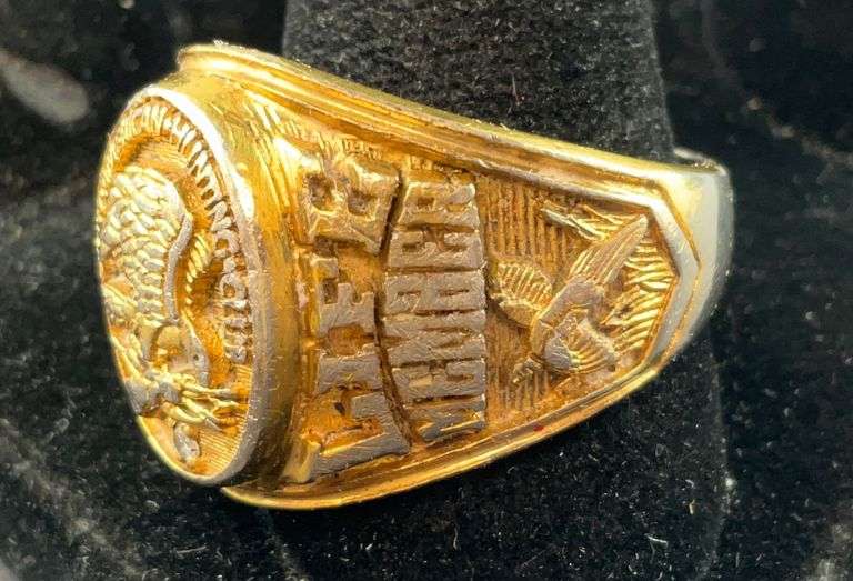 Gold over sterling North American Hunting Club ring size 11.75, 20.9g ...