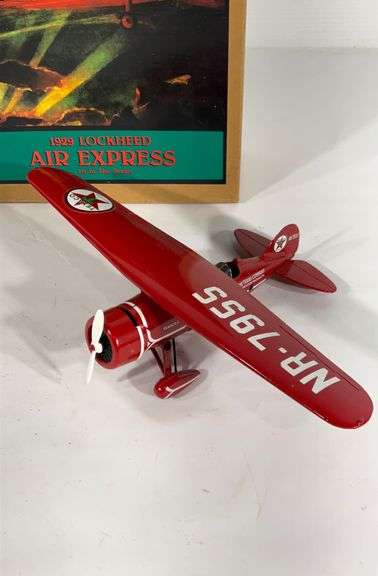 Texaco 1929 Lockheed air express model plane in box - Hash Auctions