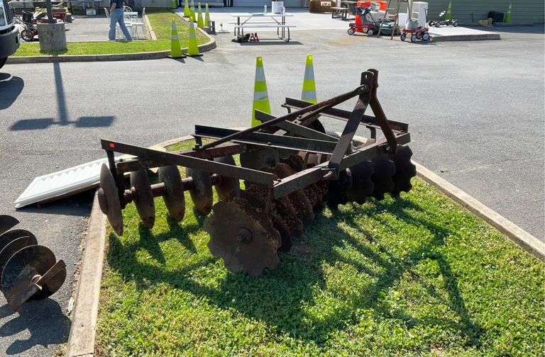 Disc, 3 point tractor hitch mount, 6 foot disc. Older heavy made disc ...