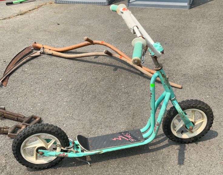 Strada scooter - Hash Auctions