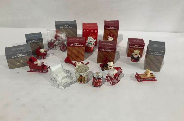 Avon Gift Collection Christmas ornaments, most with boxes - Hash Auctions