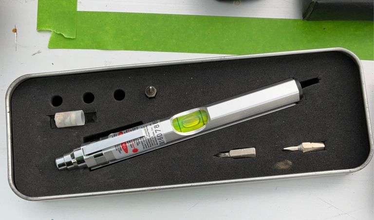 Laser level/screwdriver - Hash Auctions