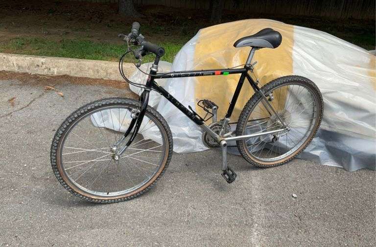 Schwinn Sierra comp Bike, 7- speed ready to ride condition - Hash Auctions