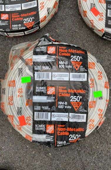 Electrician Wire, 12/2, new roll 250 foot, NM-B 600 volts. - Hash Auctions