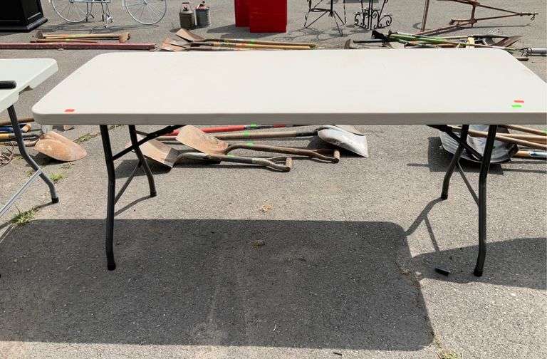 Samsonite 6ft folding table - Hash Auctions