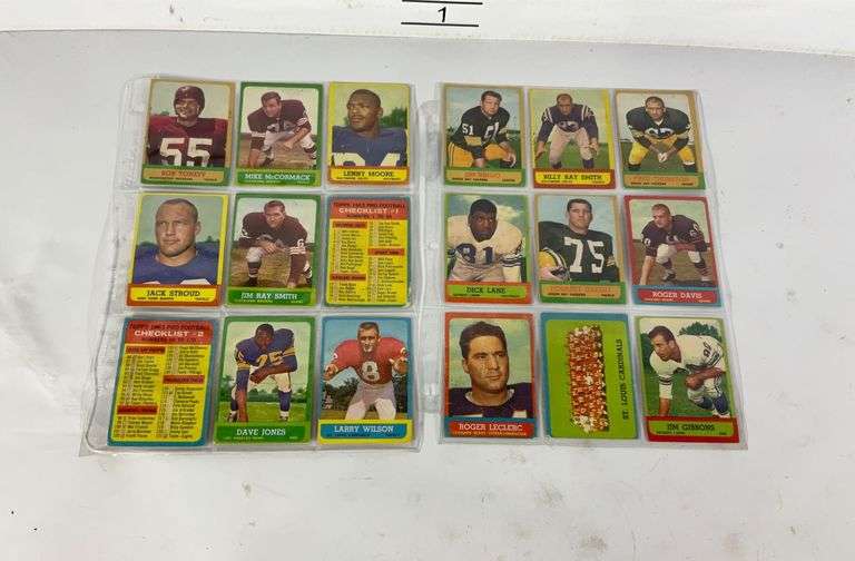 1963 Topps Football 18 card lot - Hash Auctions