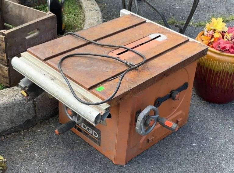 Older Ridgid Table saw, shop stored condition as shown, non tested ...