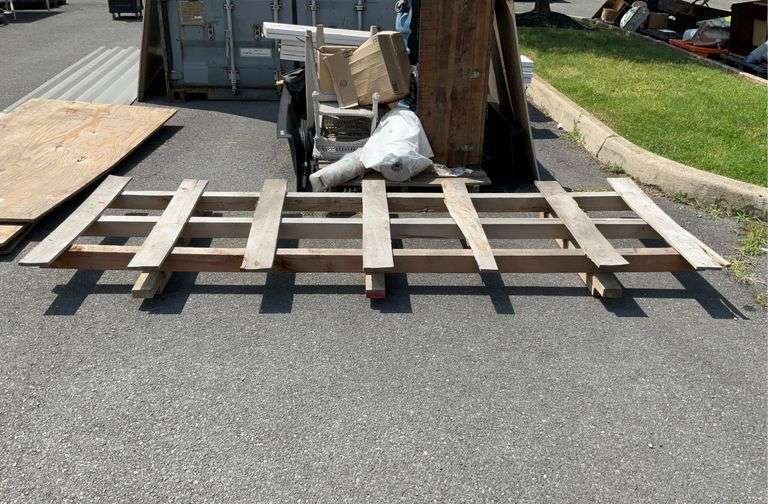 Large wing pallet 10’L x 4’W - Hash Auctions