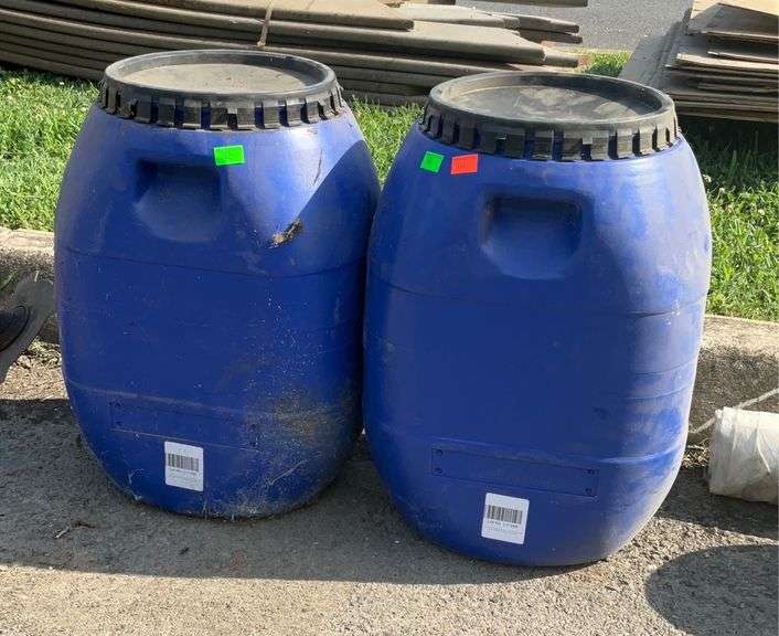 Two poly containers - Hash Auctions