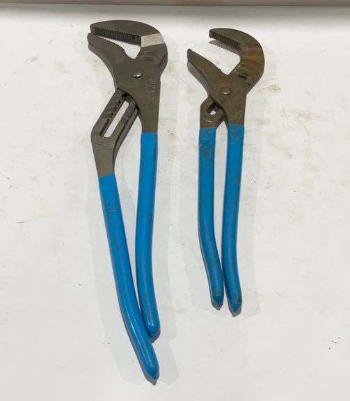 Two channel locks - Hash Auctions