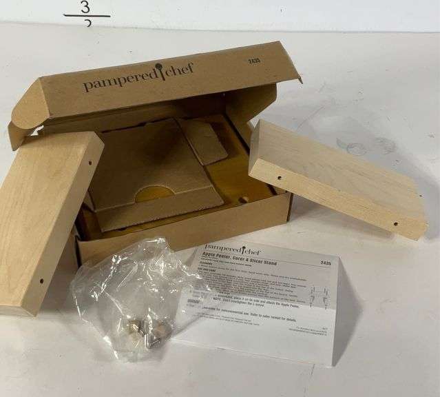 Pampered chef apple peeler, corer slicer stand - Hash Auctions