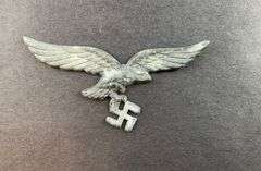 WW 2 luftwaffe Eagle Pin/Badge - Hash Auctions