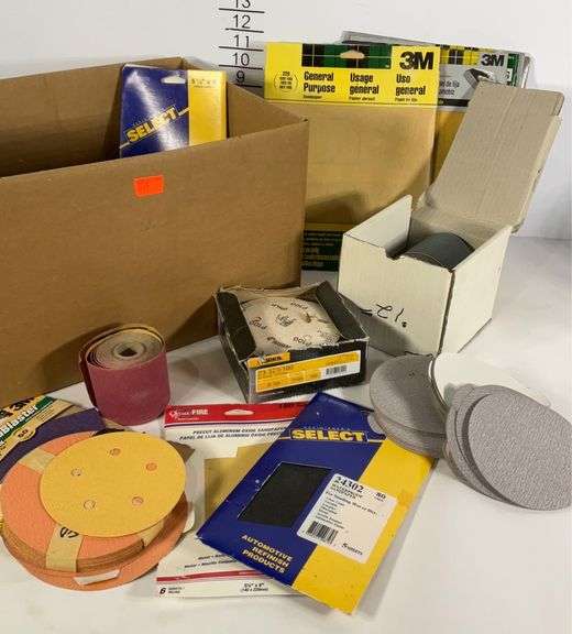 Large box of sandpaper. Various sizes and types. - Hash Auctions