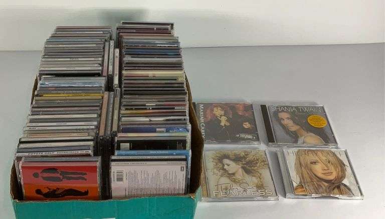 Flat of over 80 cds. Including Taylor Swift, Dixie Chicks, Elvis ...