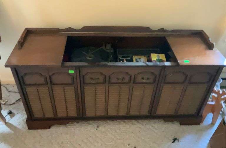 Vintage RCA stereo cabinet. Record player,8 track and radio. 8 track ...