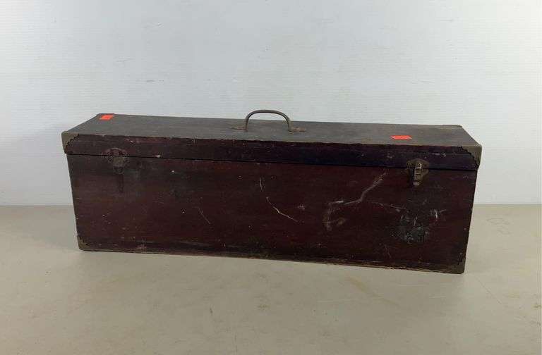 Long wooden box with hinged lid, 28x6x9”, missing 1 latch - Hash Auctions