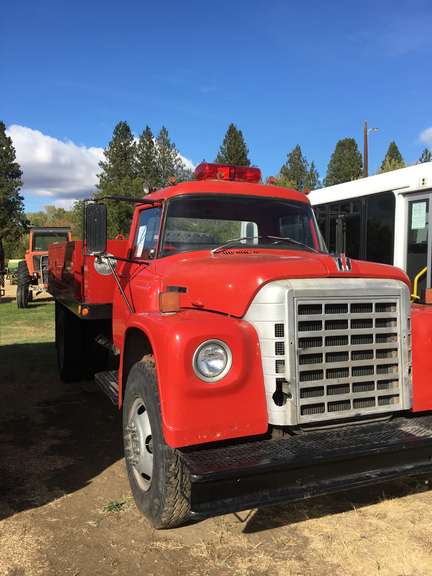 1978 INTL LOADSTAR 1700, fire support truck - Heaverlo Northwest Auctions