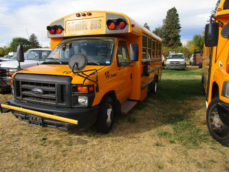 2010 FORD E450 THOMAS SCHOOL BUS - Heaverlo Northwest Auctions
