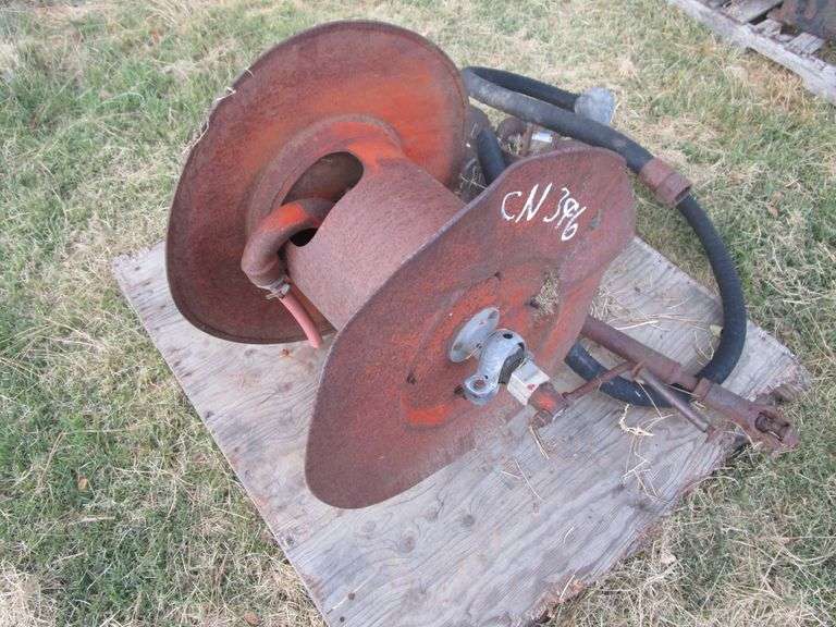 PTO FUEL PUMP W/HOSE REEL - Heaverlo Northwest Auctions