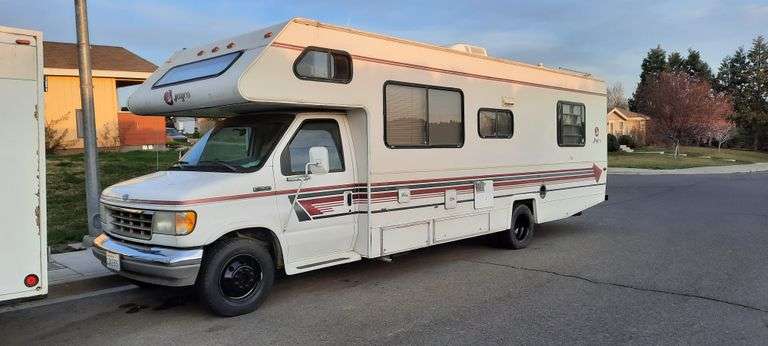 1993 JAYCO 28' MOTOR HOME - Heaverlo Northwest Auctions