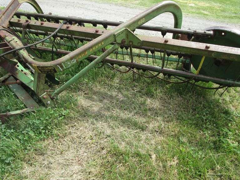JD 3PT OR PULL TYPE 650 PTO HAY RAKE - Heaverlo Northwest Auctions