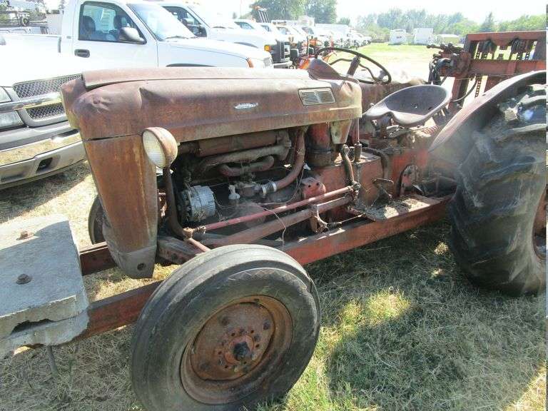 FORD 650 TRACTOR W/LIFT EDWARDS, NO FORKS, NON-OP - Heaverlo Northwest ...